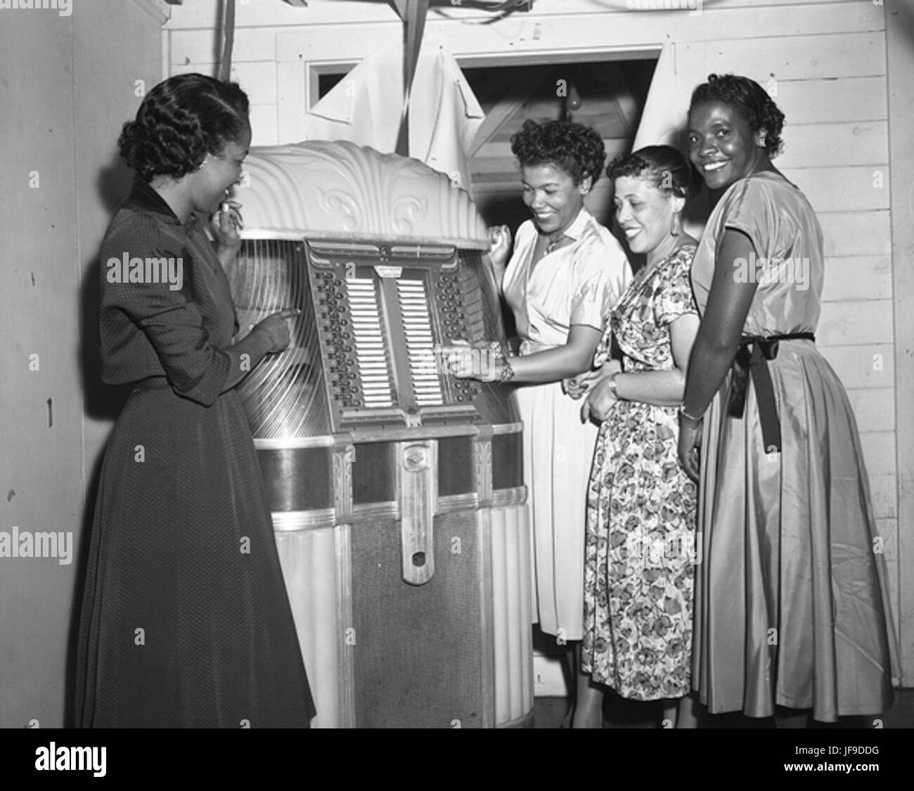 Jukebox Black and White Stock Photos & Images - Alamy
