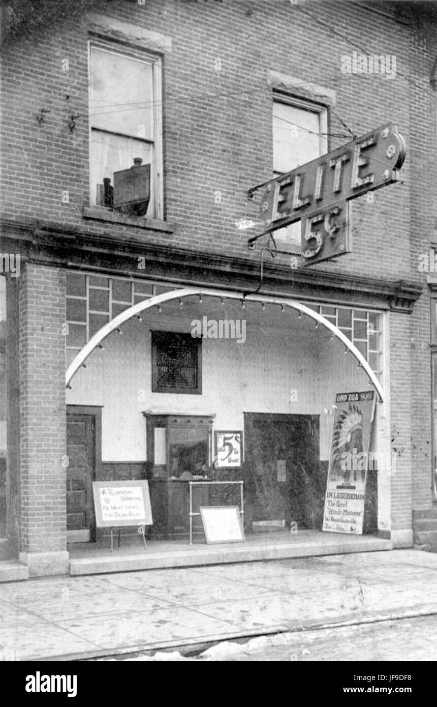 Old elite Black and White Stock Photos & Images - Alamy