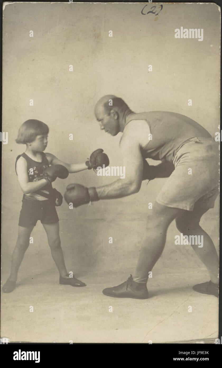 Colin bell son hi-res stock photography and images - Alamy