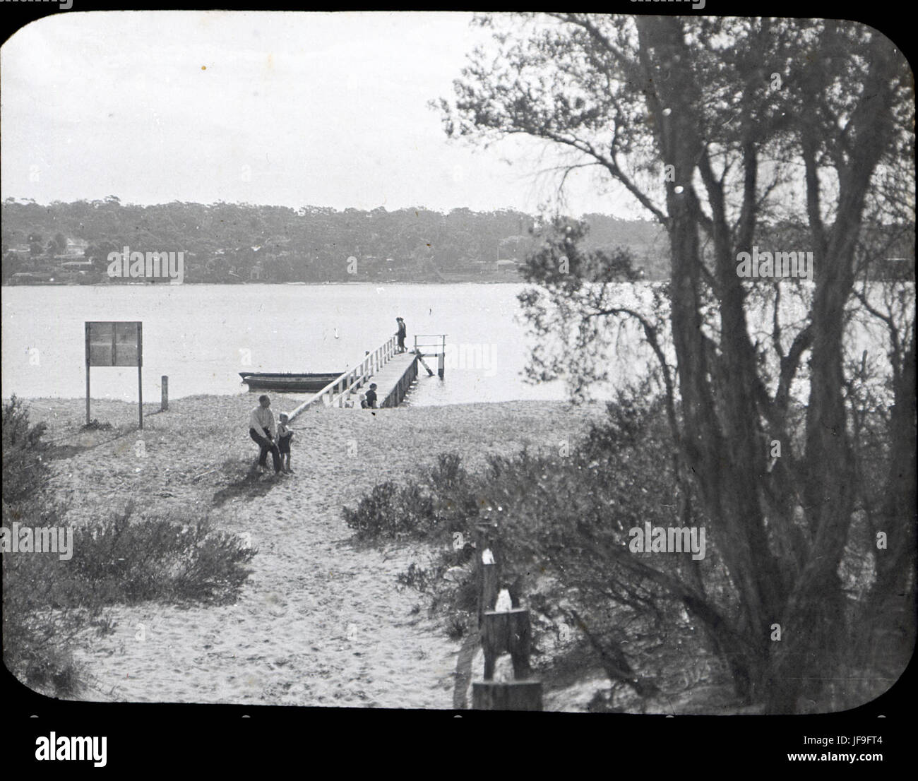 The historic Council Wharf at Gunnamatta Bay in Cronulla, Australia ...