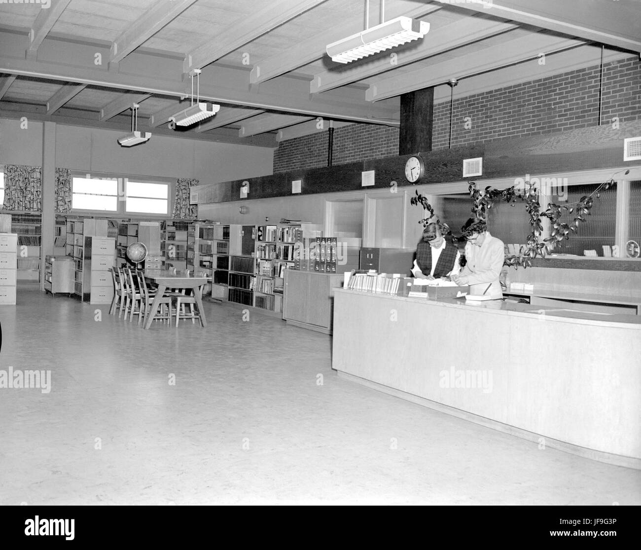 Parkland Regional Library, Lacombe, Alberta 33232114545 o Stock Photo ...