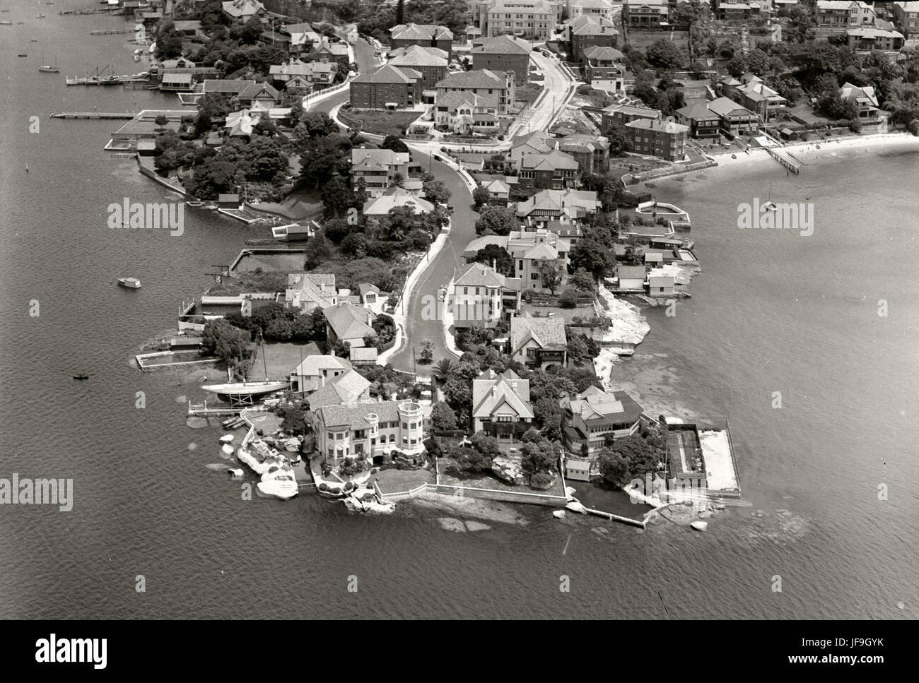 An aerial view of Point Piper in 1937, captured by the Adastra Aerial ...