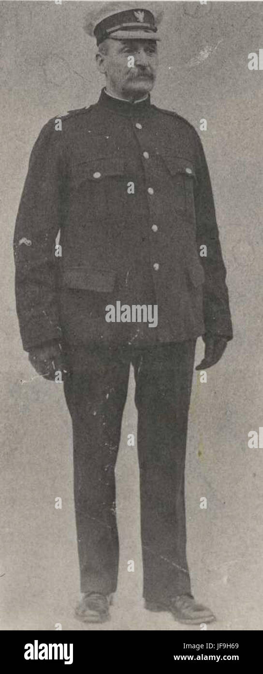 A detailed look at a 1925 police superintendent's summer jacket ...