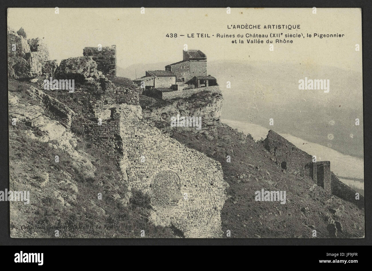 Le Teil - Ruines du Château (XIIe siècle), le Pigeonnier: The ruins of ...