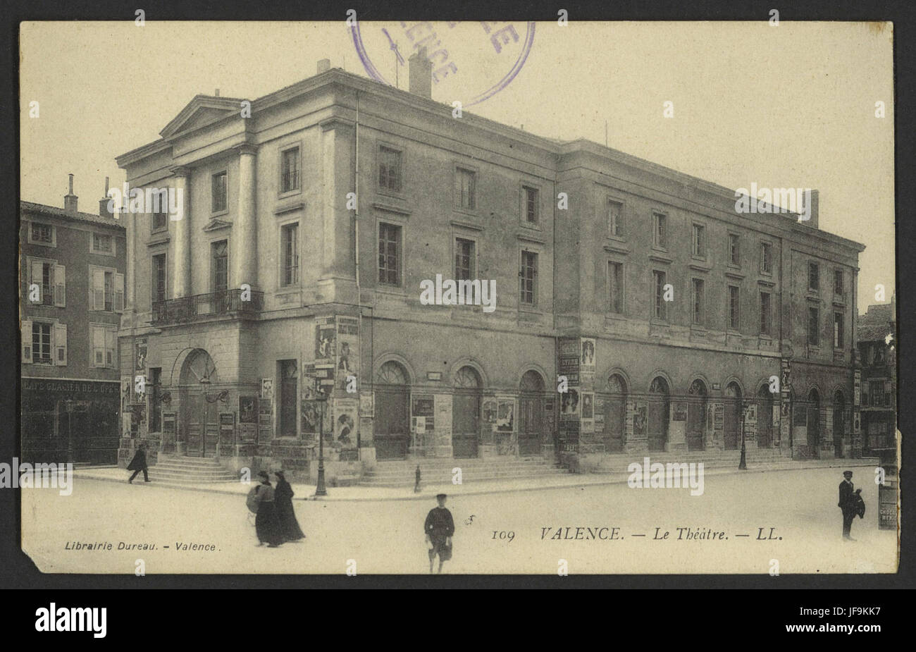 Valence - Le Théâtre - The grand architecture of Le Théâtre in Valence ...
