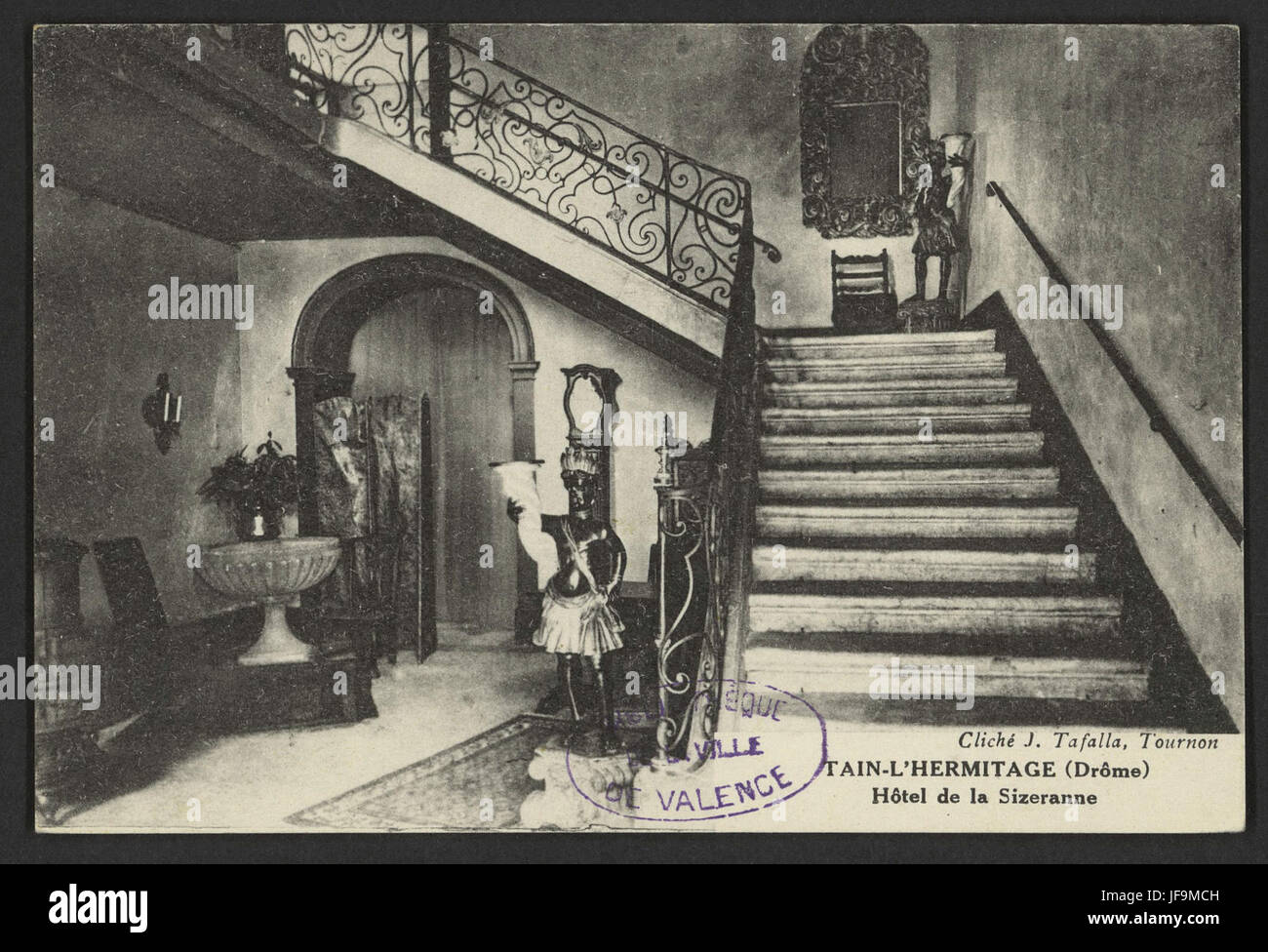 Hotel tain hi-res stock photography and images - Alamy