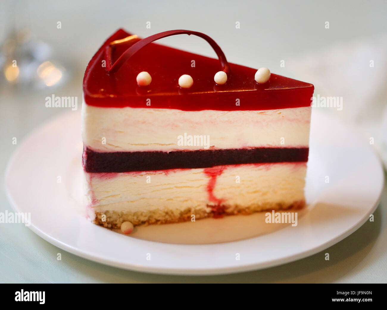 Photo of a delicious cheesecake in a cafe Stock Photo - Alamy