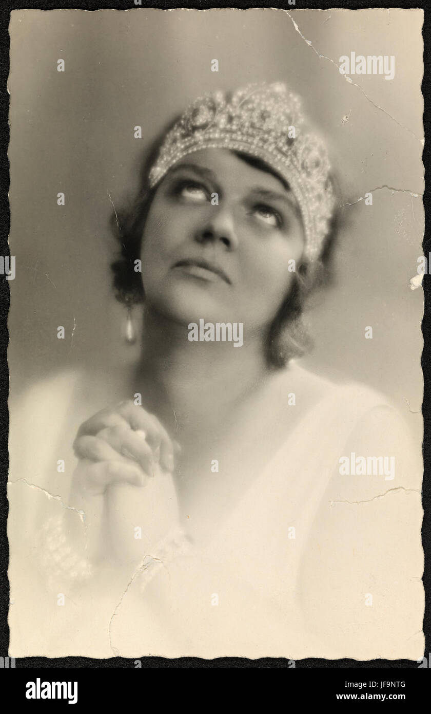 Portrait of Grace Holst, Norwegian-American Soprano - A Timeless Opera ...