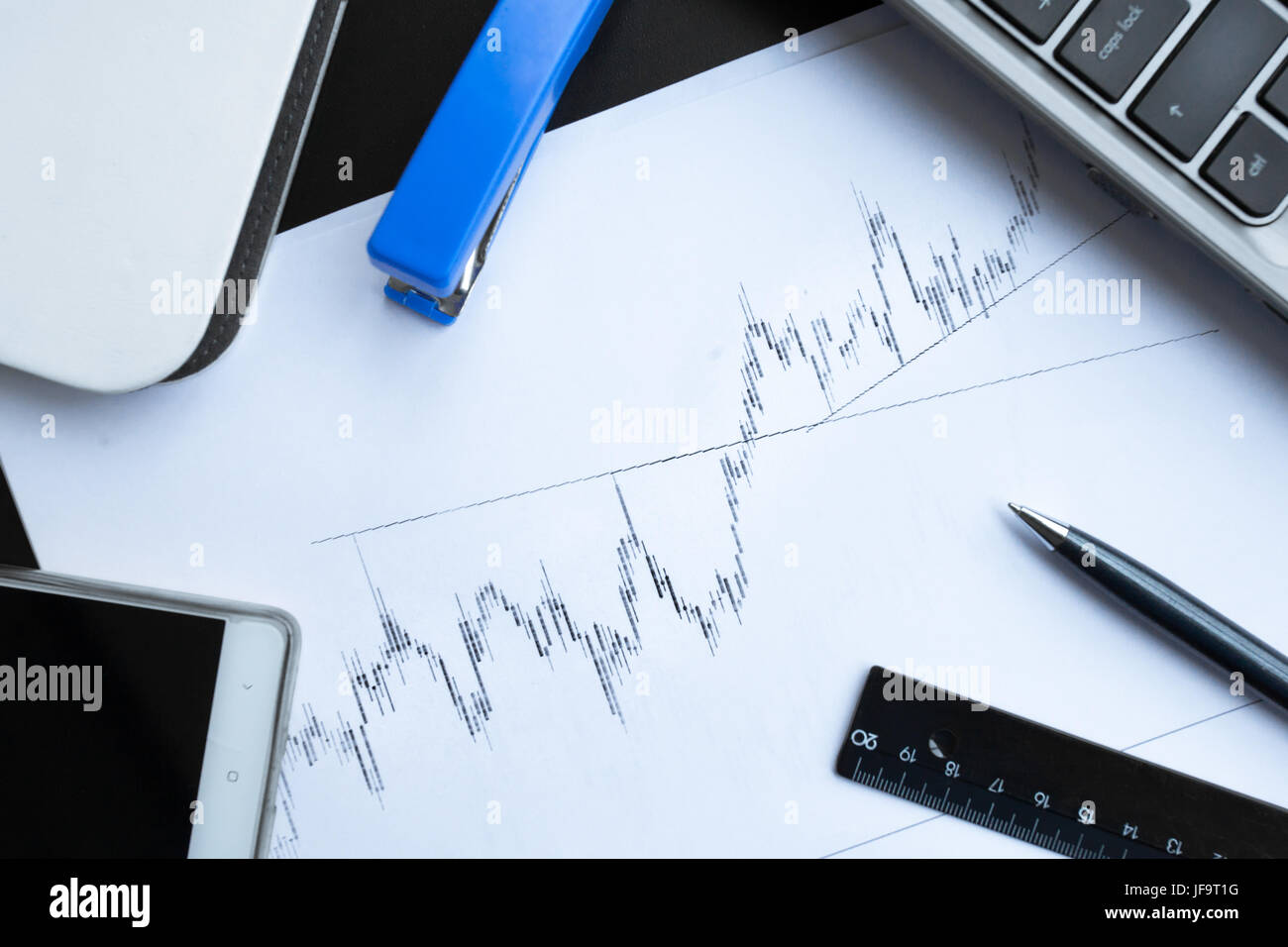 Financial graphs hi-res stock photography and images - Alamy