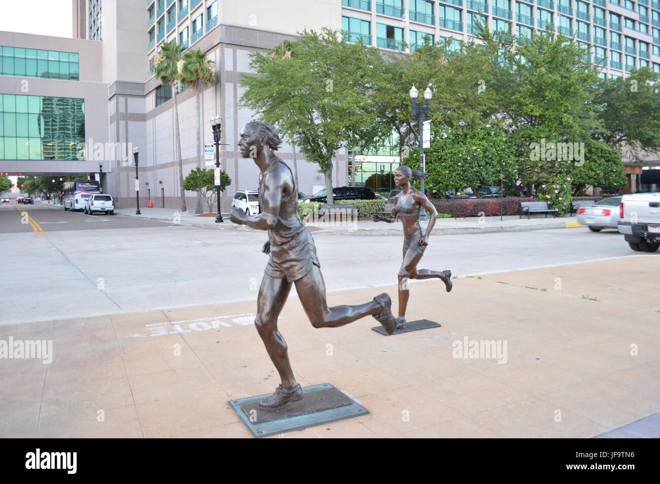 Statue of Two Runners at Jacksonville Stock Photo - Alamy