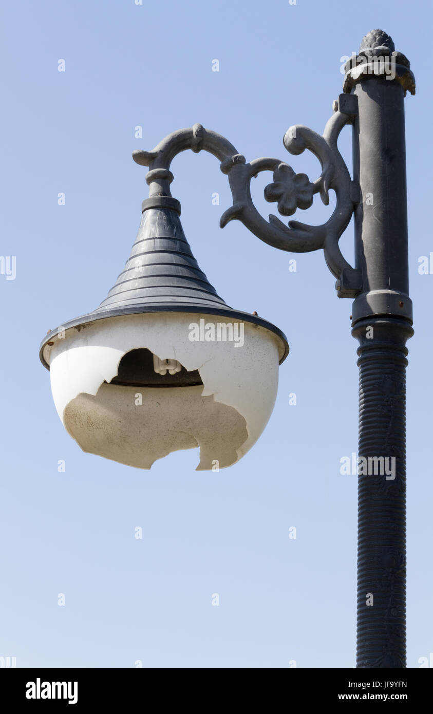 Destroyed street lamp hi-res stock photography and images - Alamy