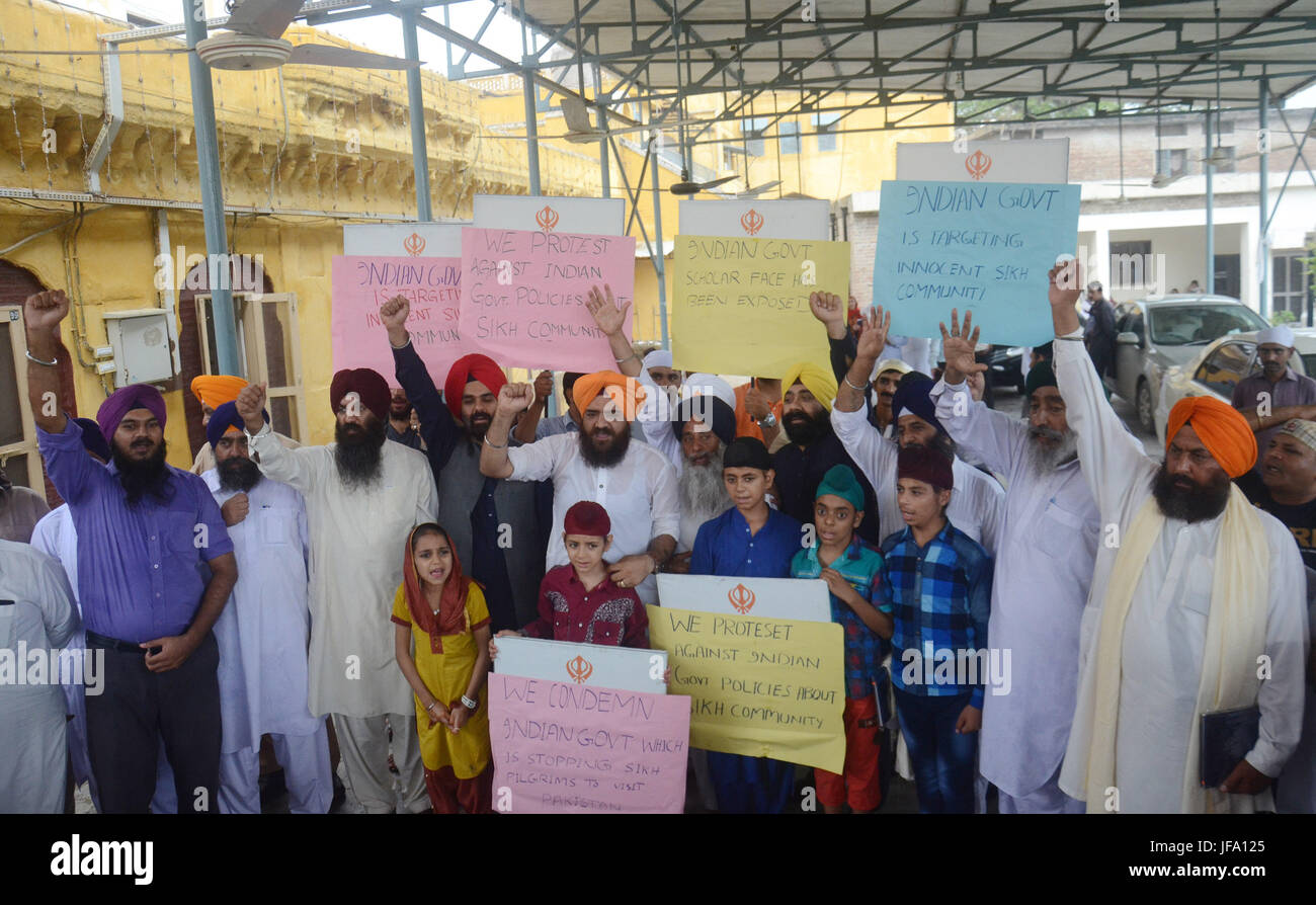 Pakistan community centre hi-res stock photography and images - Alamy