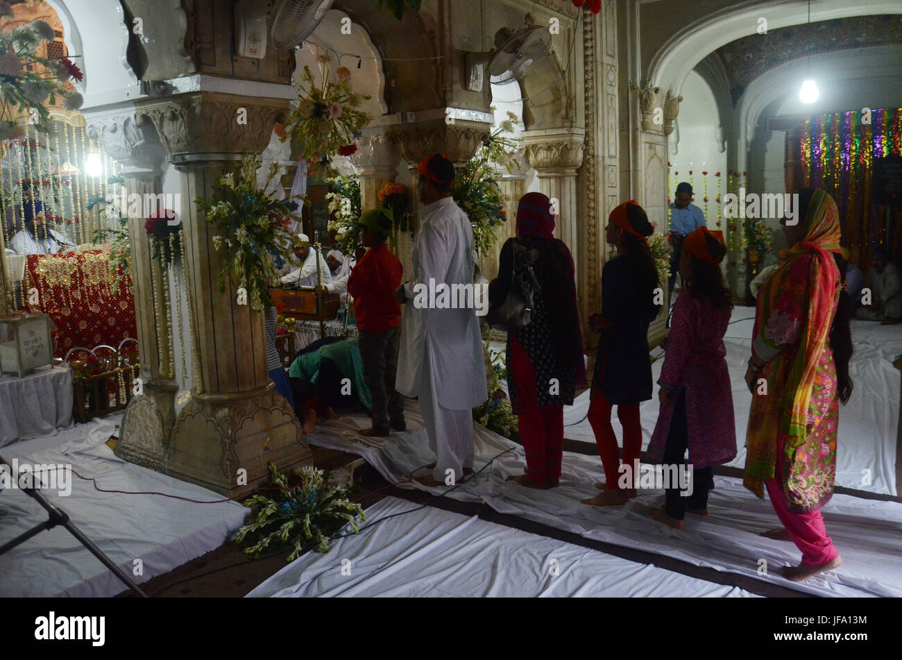 Lahore, Pakistan. 30th June, 2017. Pakistani members of Sikhs community ...
