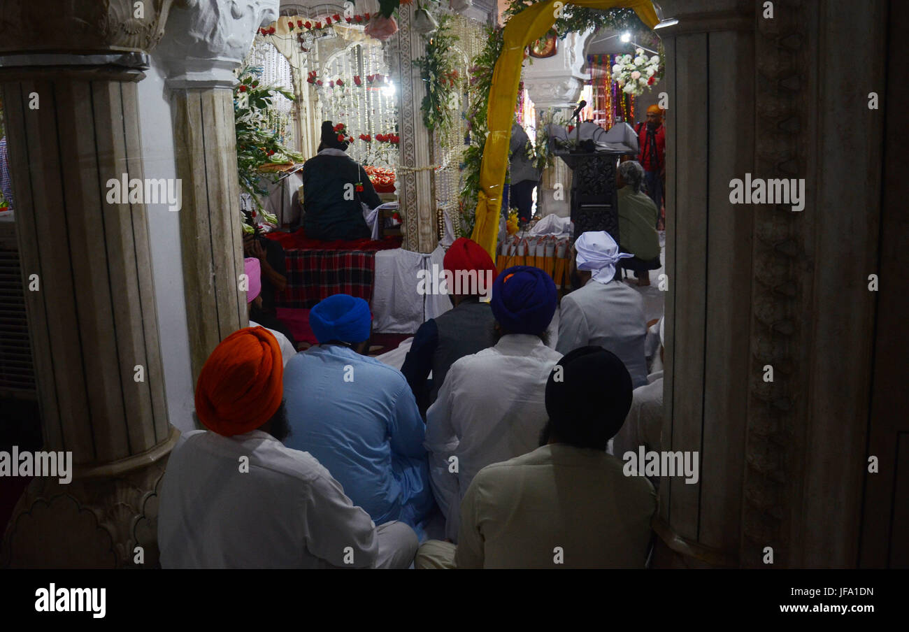 Lahore, Pakistan. 30th June, 2017. Pakistani members of Sikhs community ...