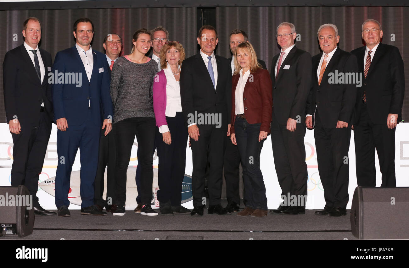 Management board hi-res stock photography and images - Alamy