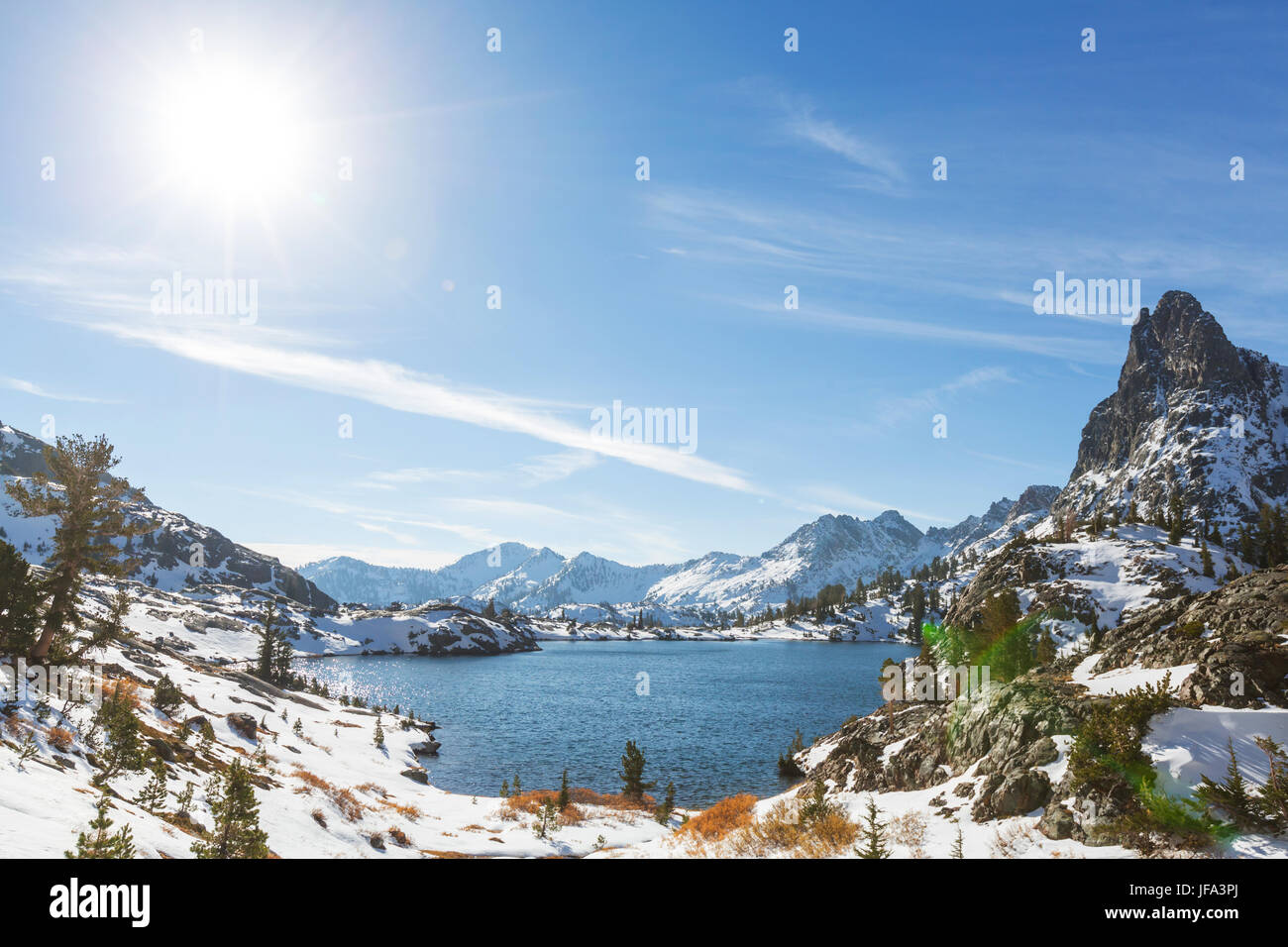 Lake minarets hi-res stock photography and images - Alamy