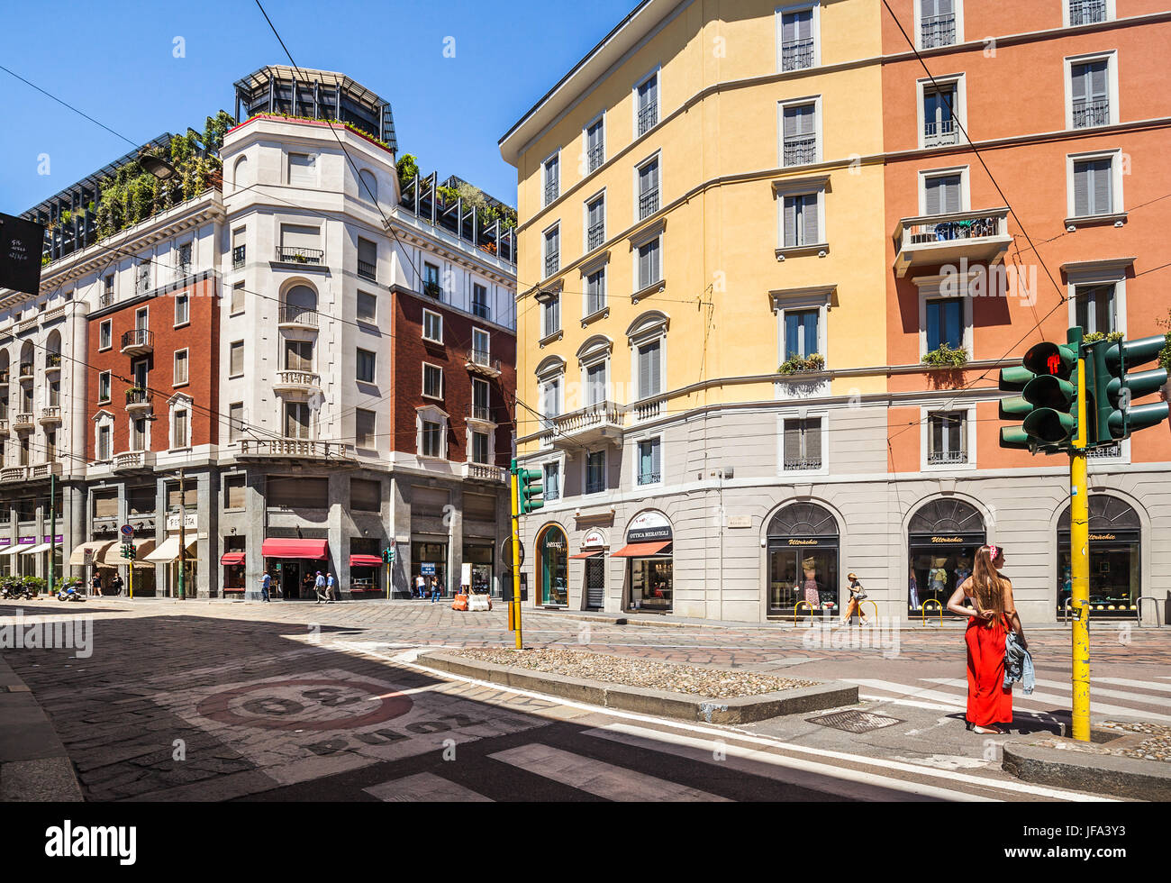 Milan city houses hi-res stock photography and images - Alamy