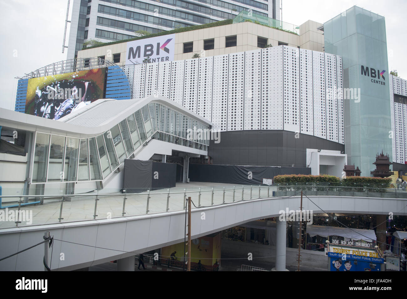 Mbk centre bangkok hi-res stock photography and images - Alamy