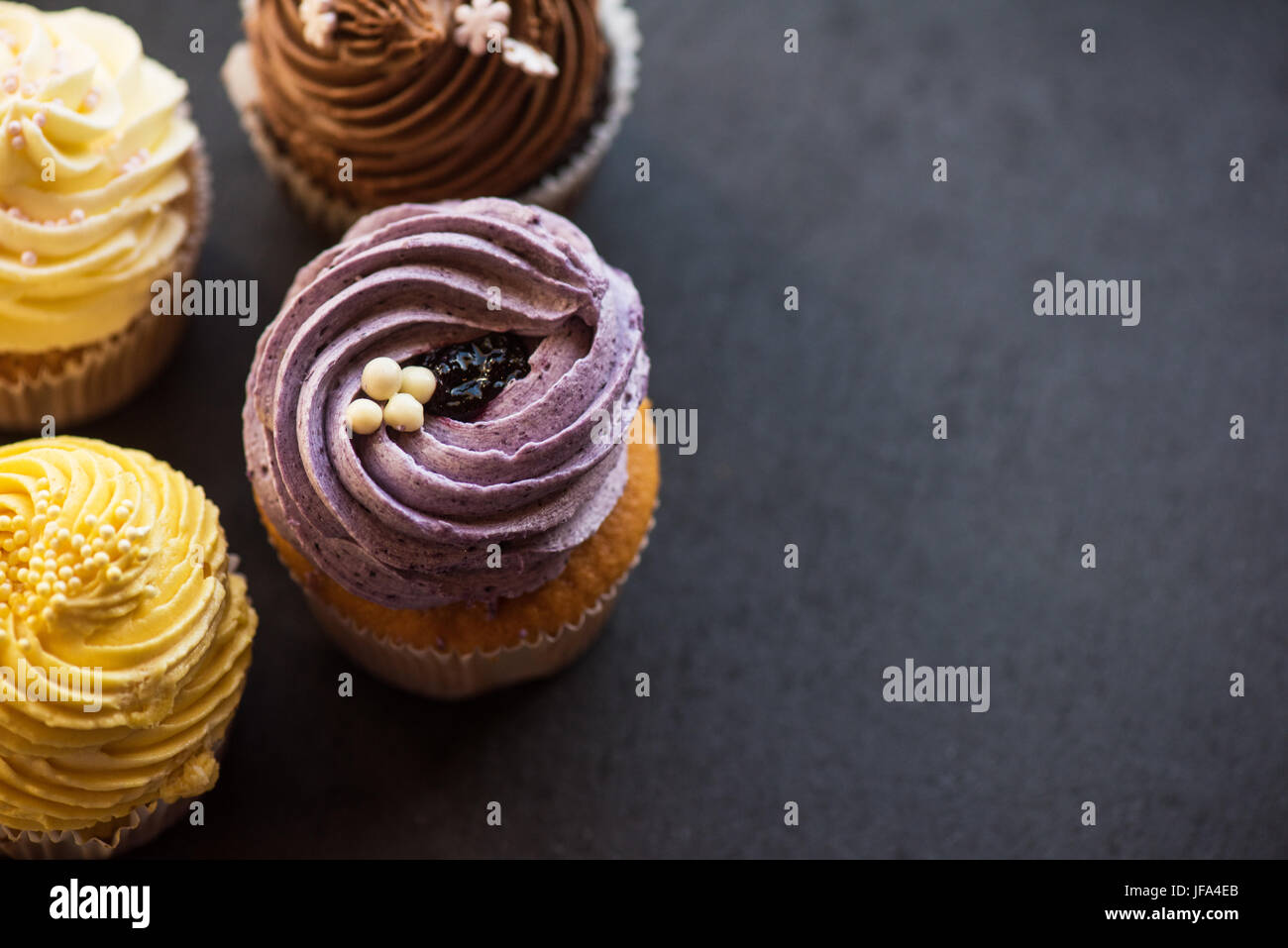 Cupcakes desert cream Stock Photo - Alamy