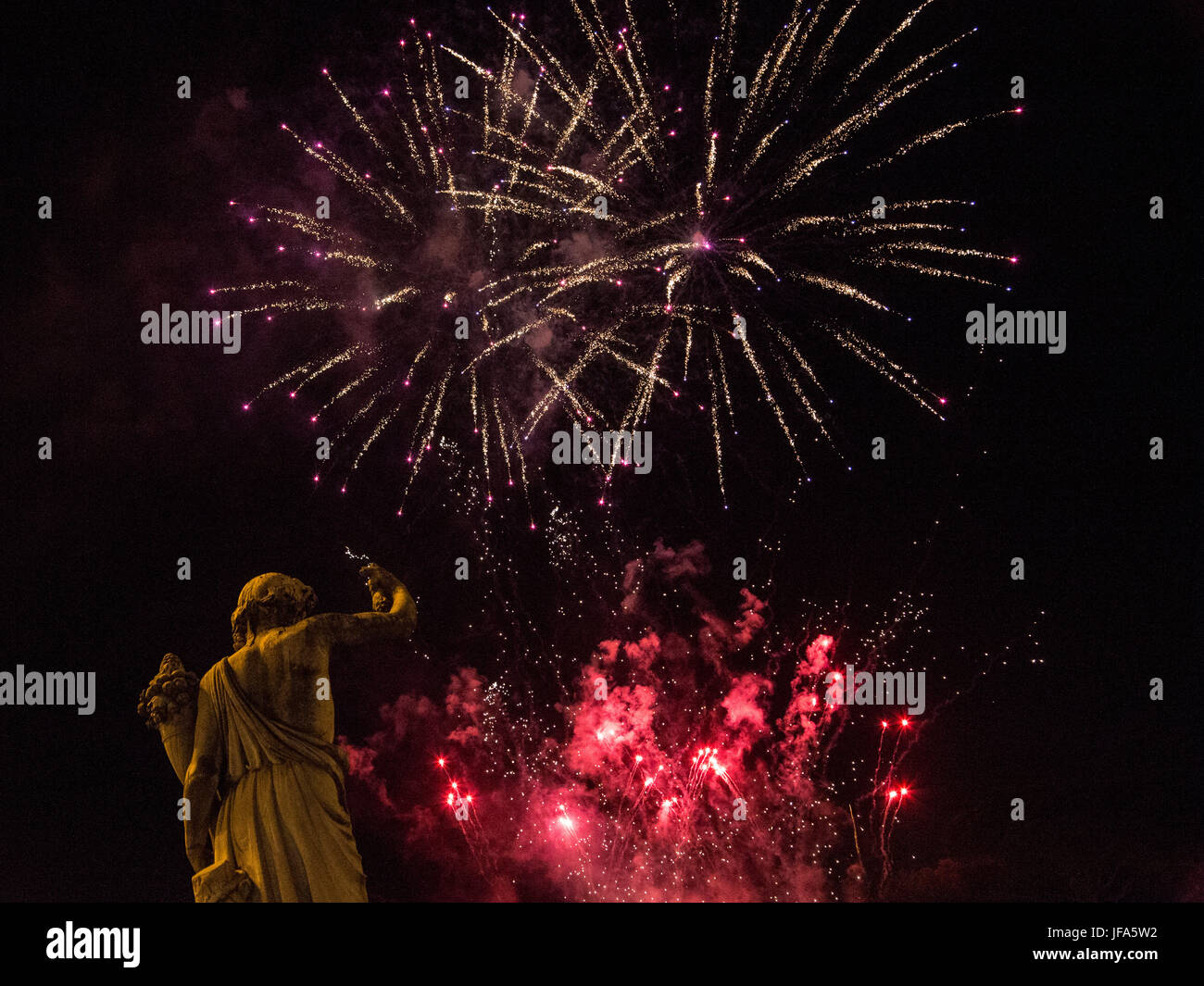 Rome the fireworks for the girandola of piazza del popolo hi-res stock ...