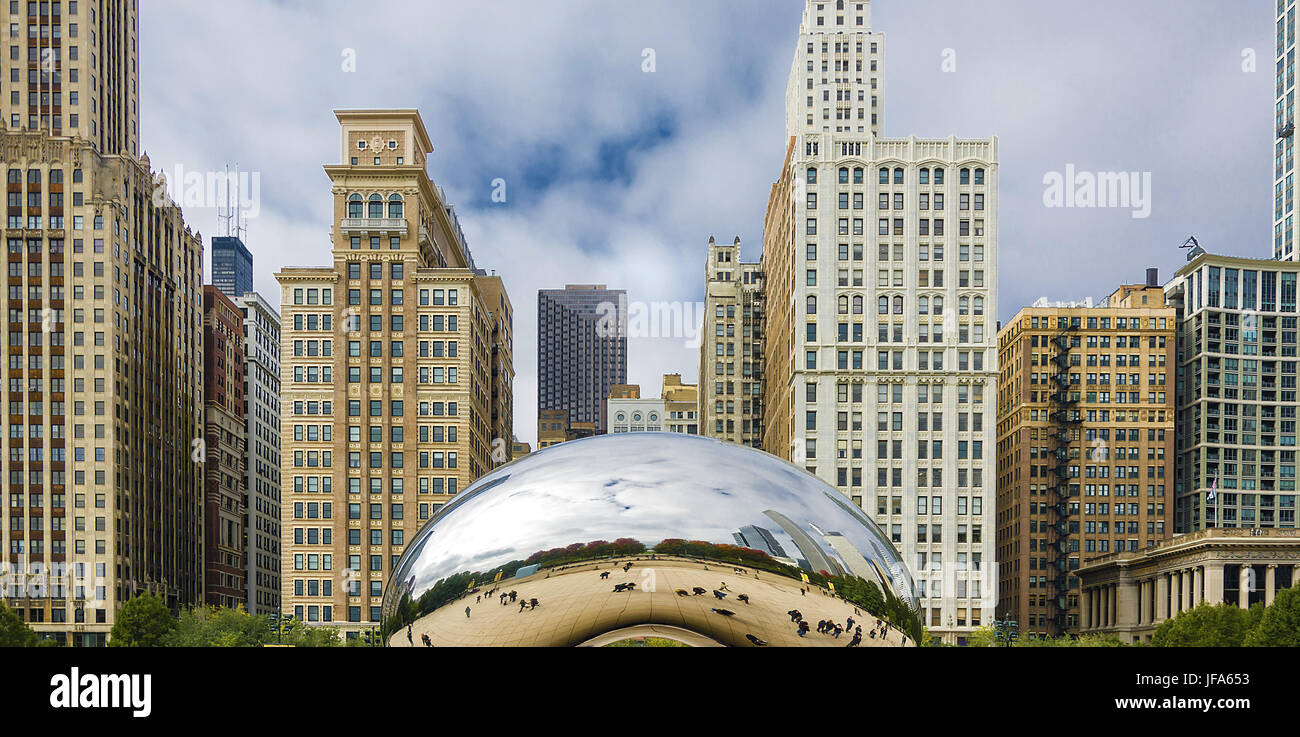 Cloud Gate in Chicago Stock Photo - Alamy
