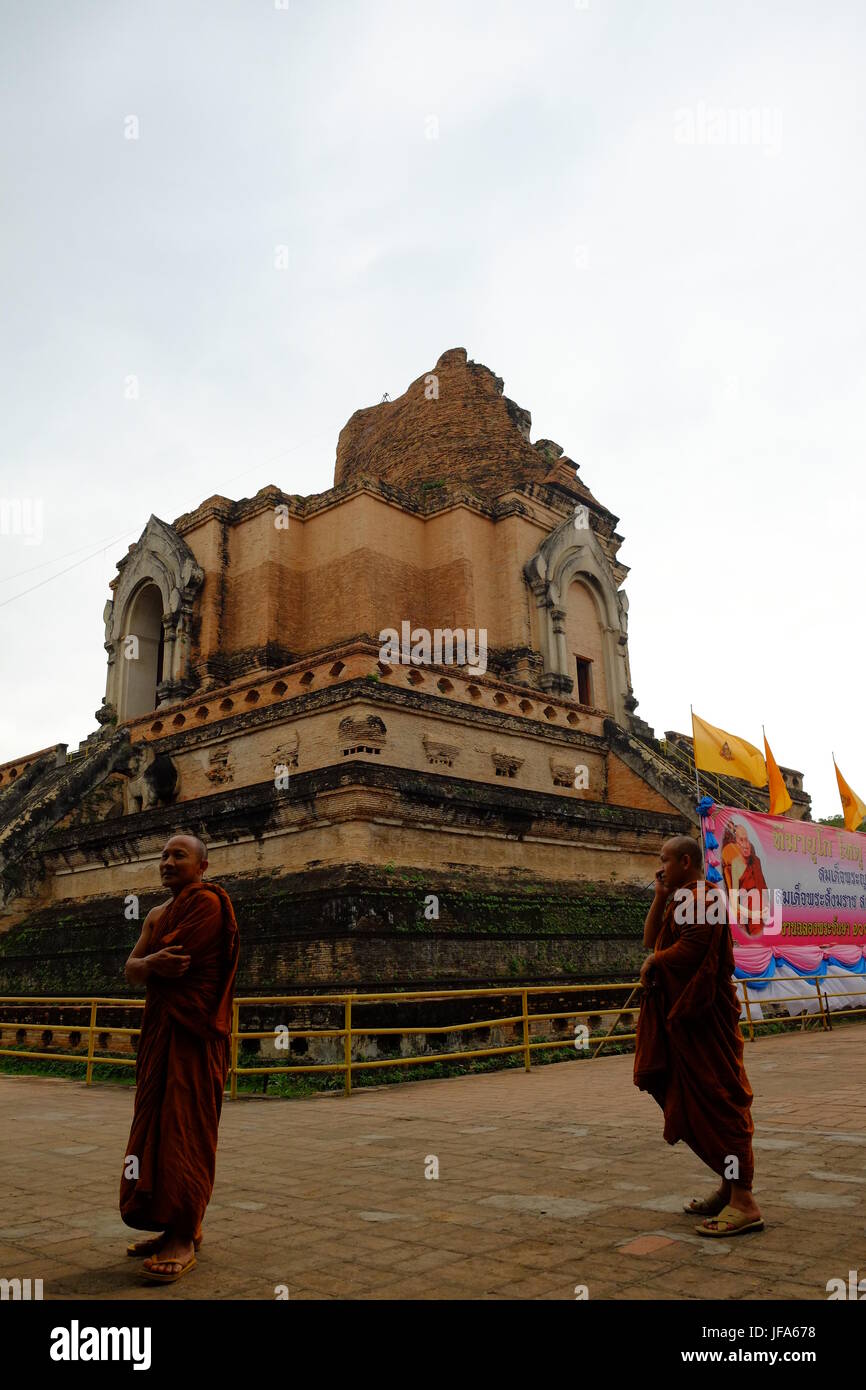 Buddhist monk temple talking hi-res stock photography and images - Alamy