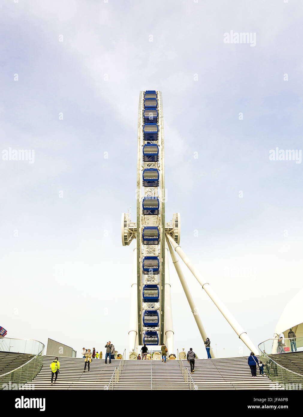 Chicago wheel at Navy Pier Stock Photo - Alamy