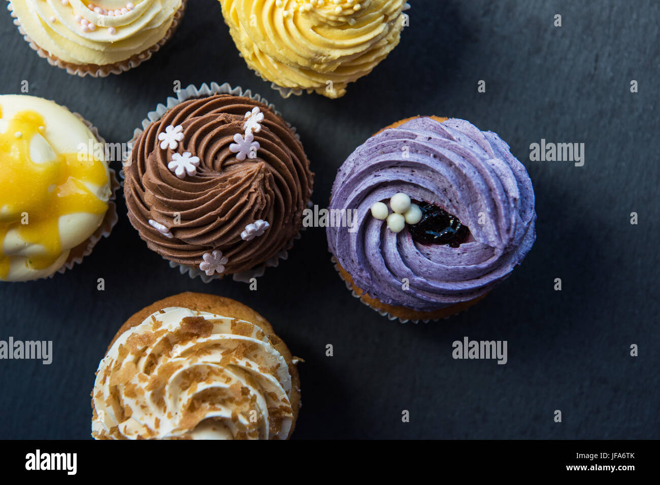 Cupcakes desert cream Stock Photo - Alamy