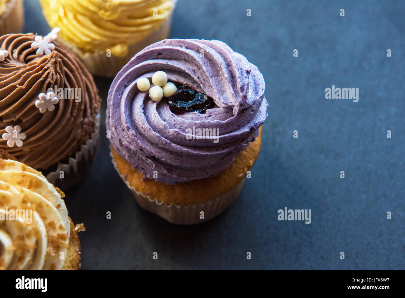 Cupcakes desert cream Stock Photo - Alamy