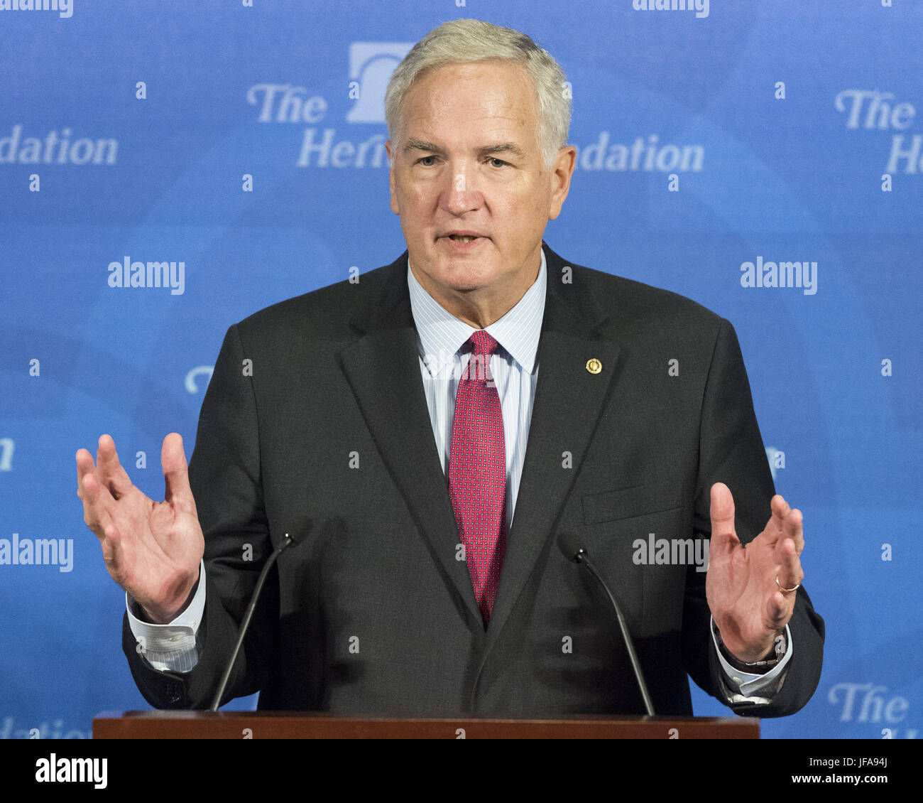 Luther Strange High Resolution Stock Photography and Images - Alamy