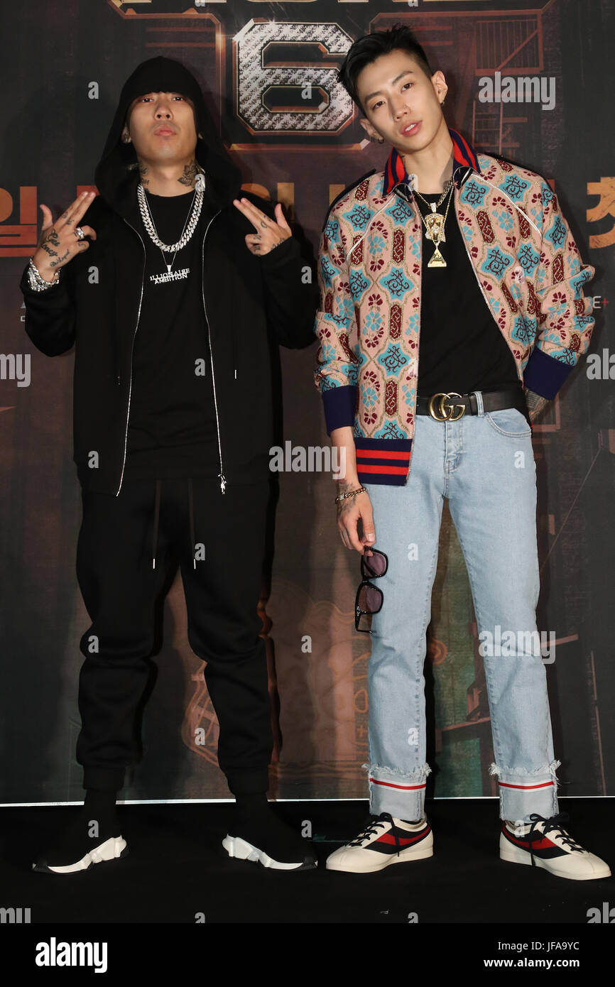 S. Korean rappers Dok2 and Park Jae-beom South Korean rappers Dok2 (L ...