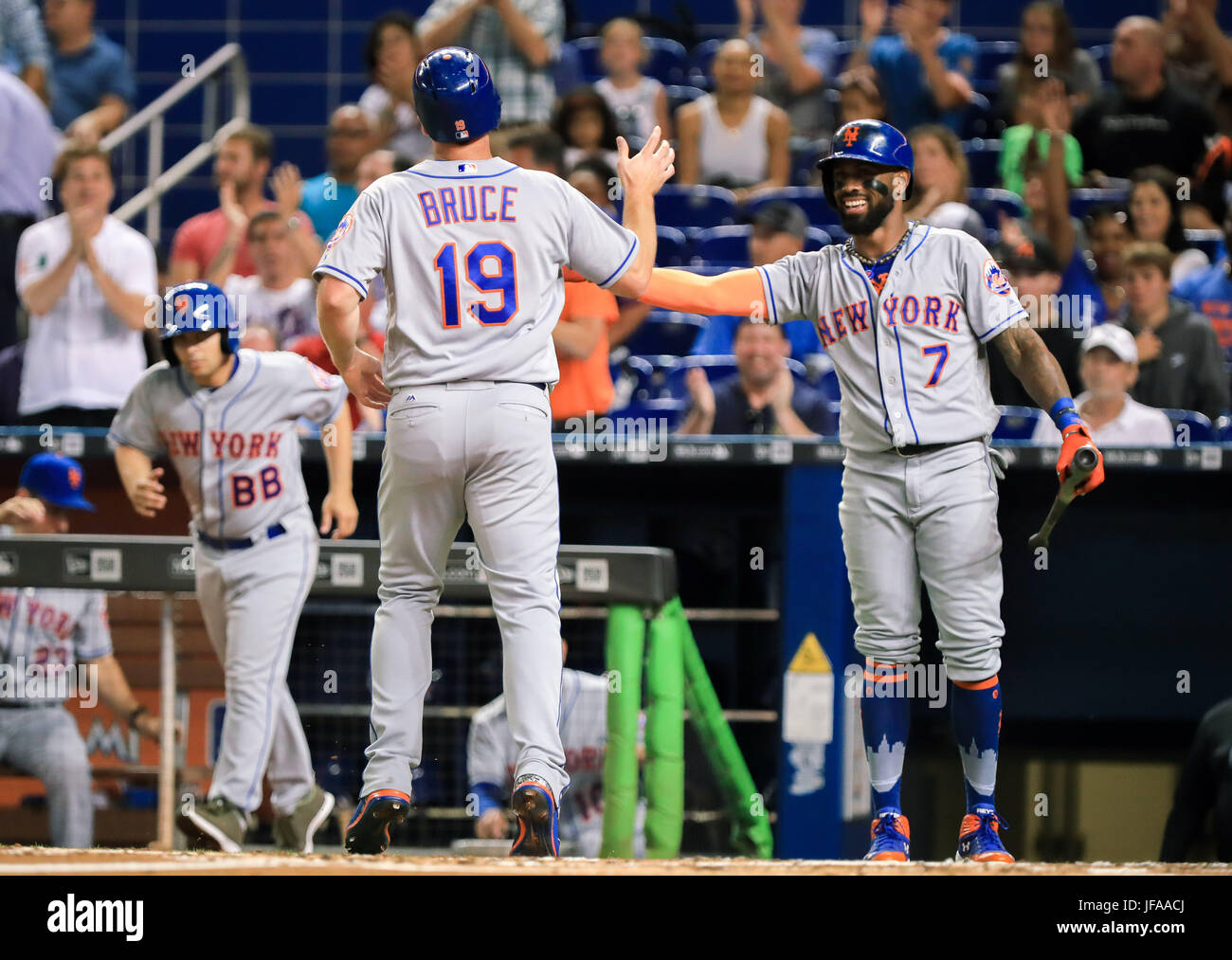 Miami, Florida, USA. 29th June, 2017. New York Mets right fielder Jay ...