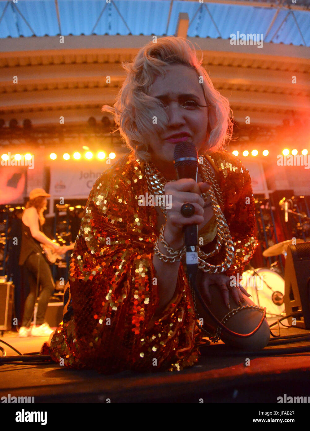 Milwaukee, Wisconsin, USA. 29th June, 2017. Lead singer Margaret Butler ...