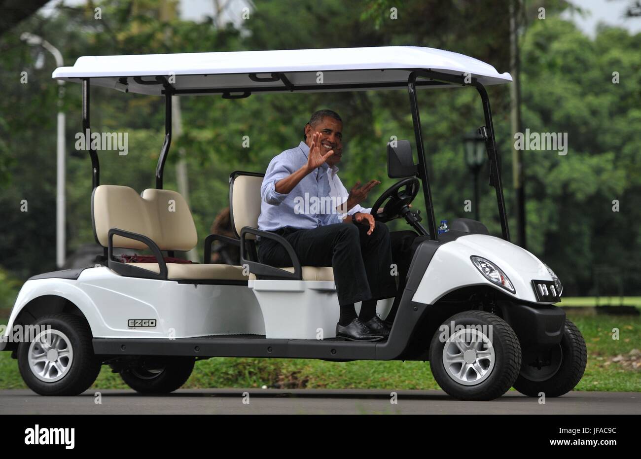 Barack obama drive hi-res stock photography and images - Alamy