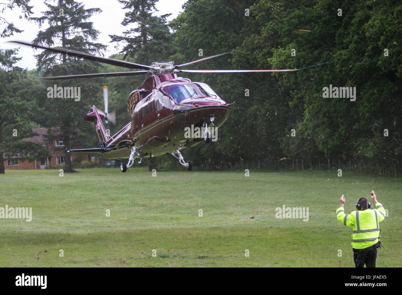 The queens helicopter flight hi-res stock photography and images - Alamy