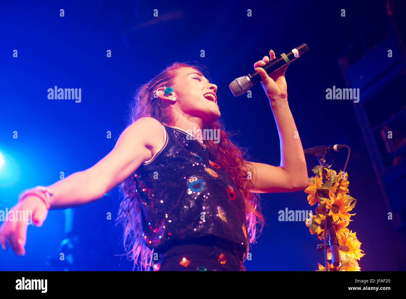 MINNEAPOLIS, MN JUNE 29: Mandy Lee of MisterWives performs at First ...
