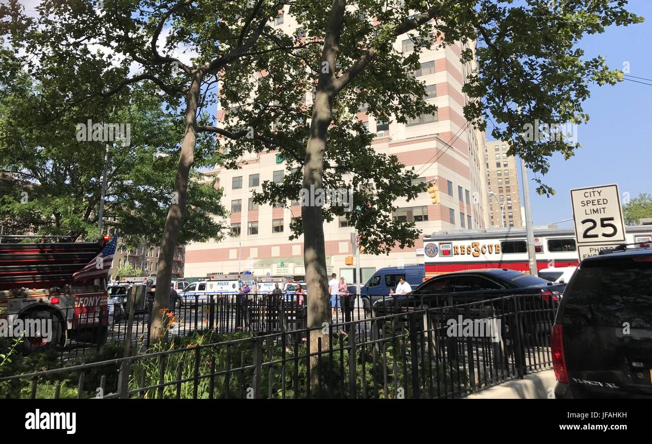 Bronx Lebanon Hospital High Resolution Stock Photography and Images - Alamy