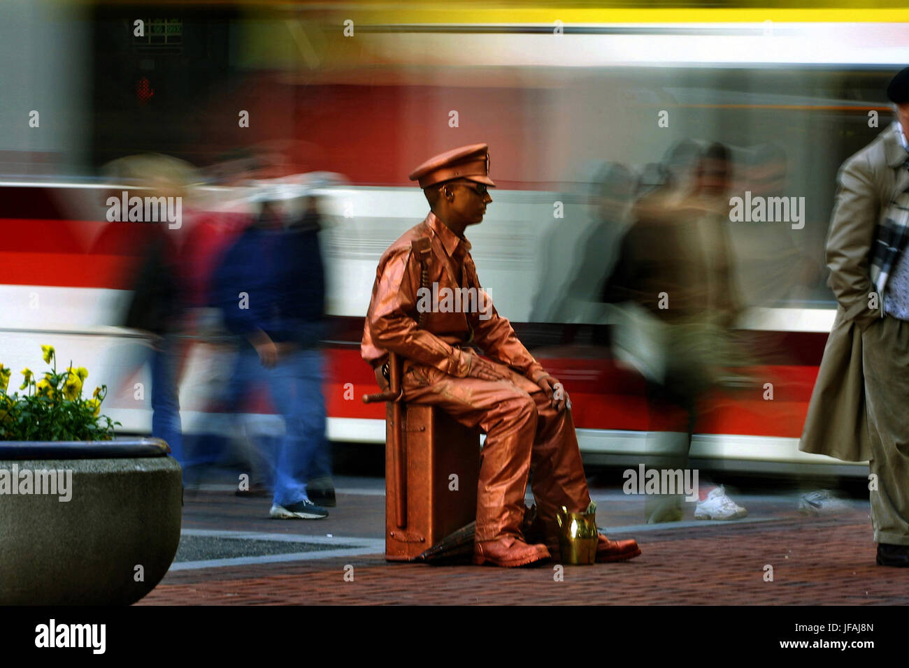 Pedestal receiving hi-res stock photography and images - Alamy