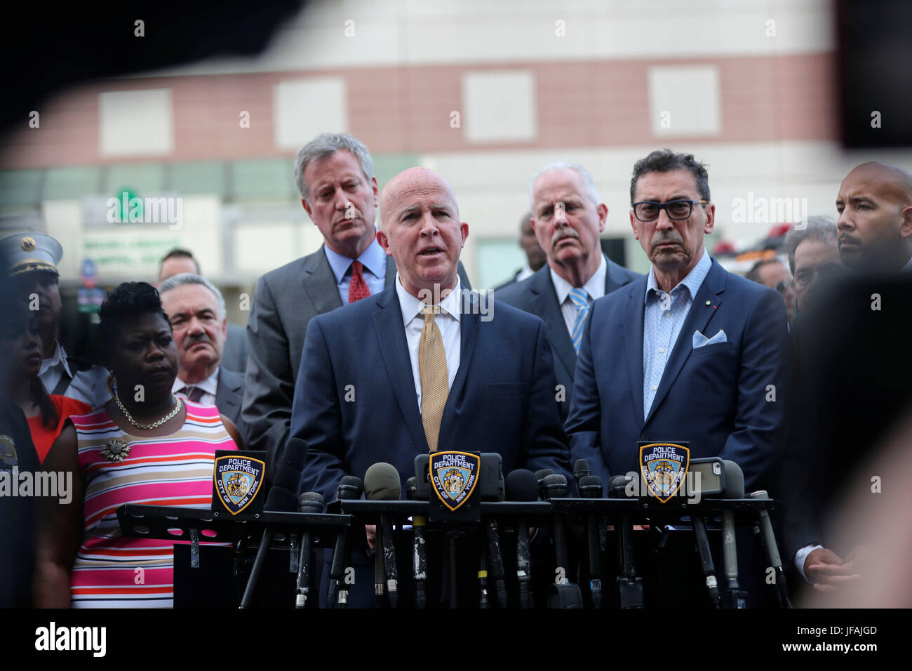 Nypd press conference hi-res stock photography and images - Alamy
