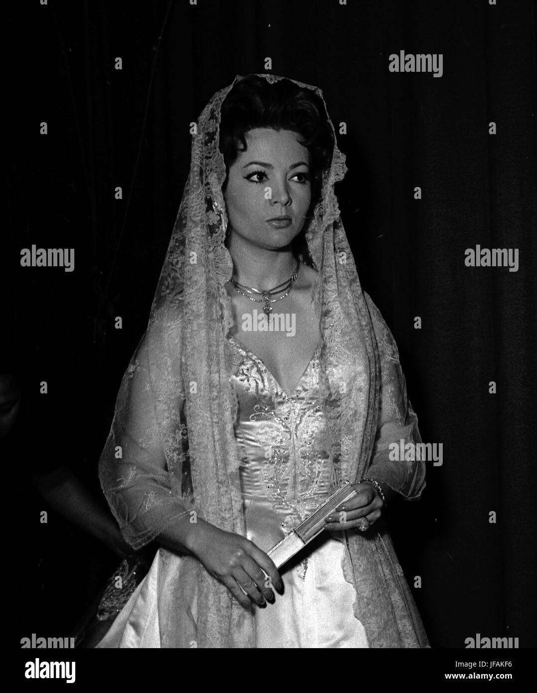 LIMA, 1 DE OCTUBRE DE 1960 LA ACTRIZ SARA MONTIEL SE PRESENTA EN EL ...