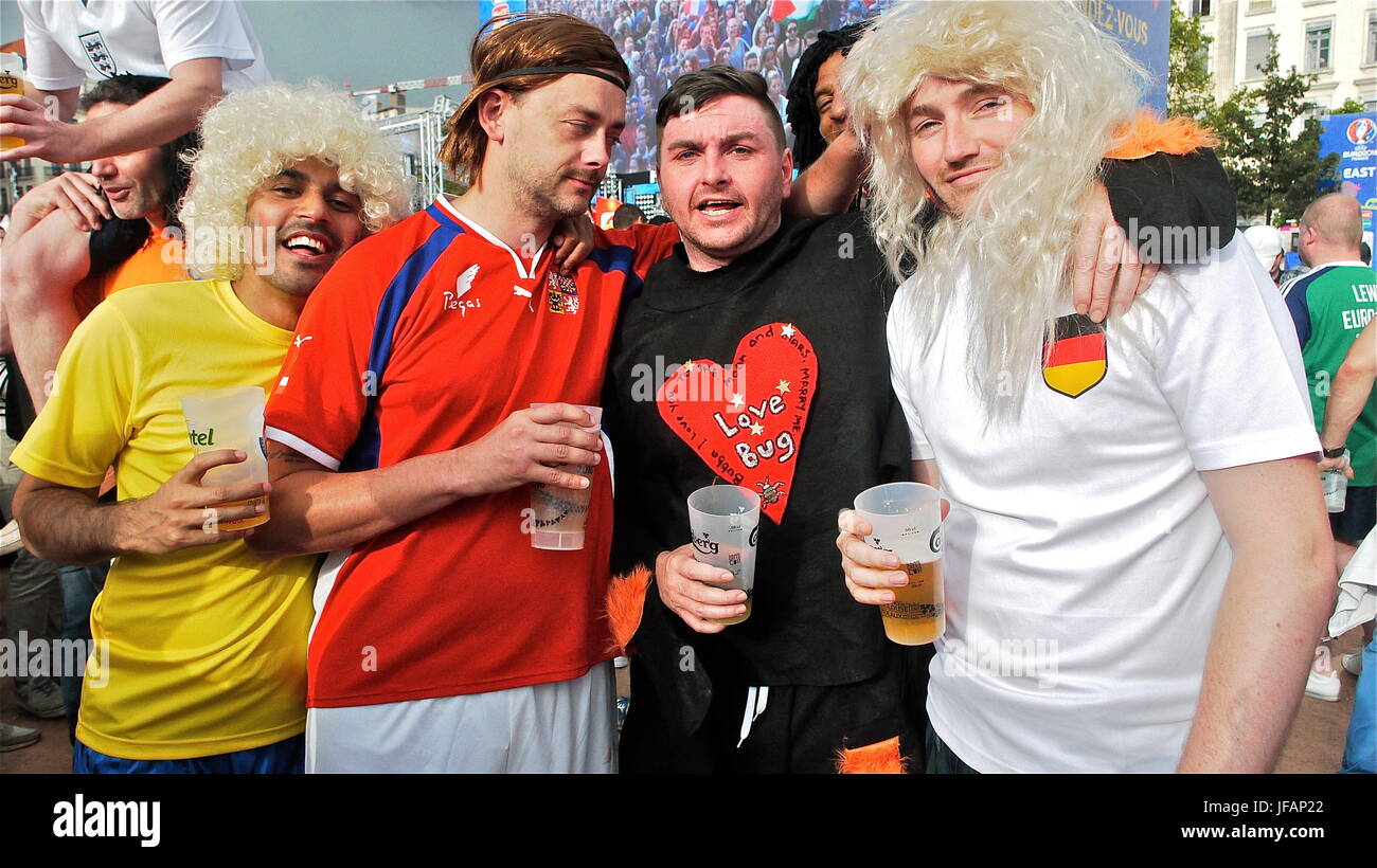 Fan zone football beer hi-res stock photography and images - Alamy