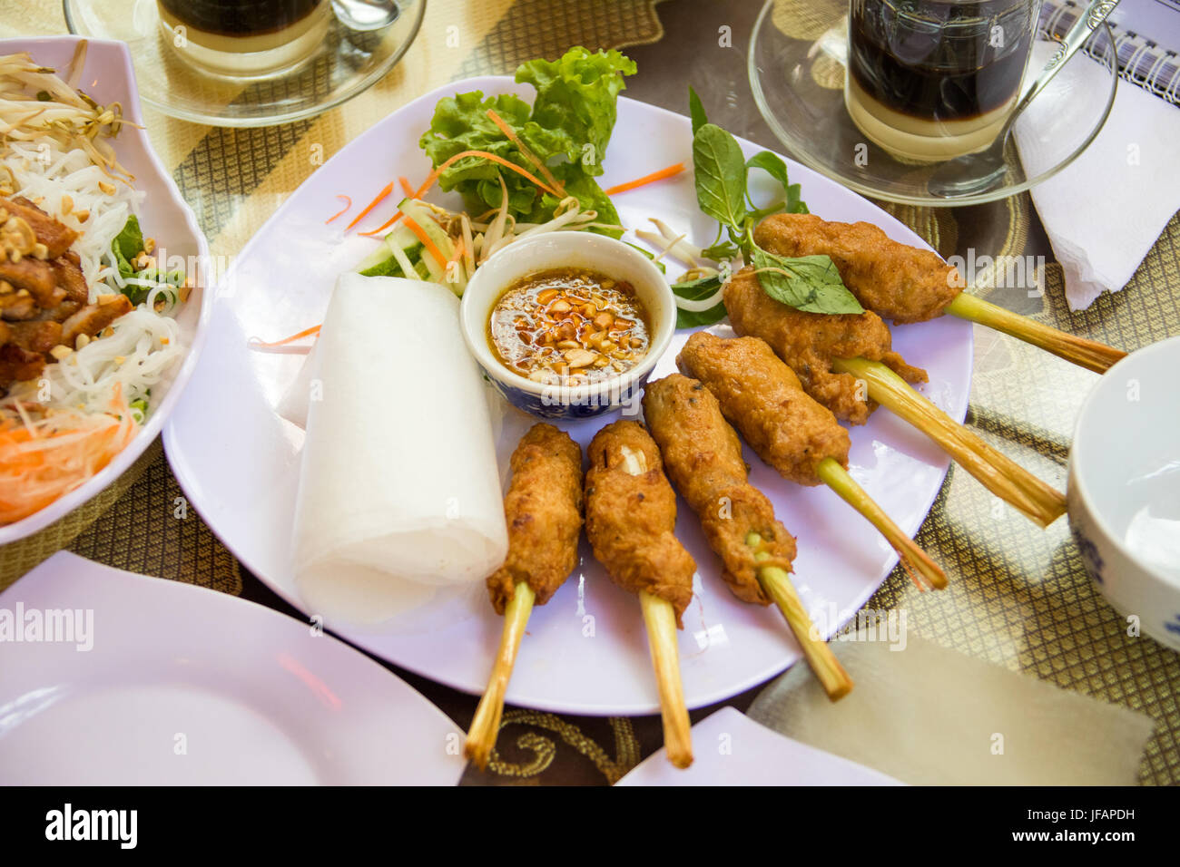 Chao tom hi-res stock photography and images - Alamy