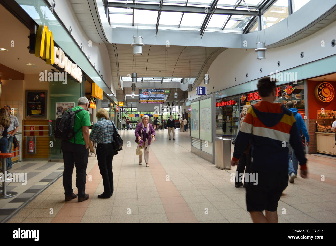 Train station food court hi-res stock photography and images - Alamy