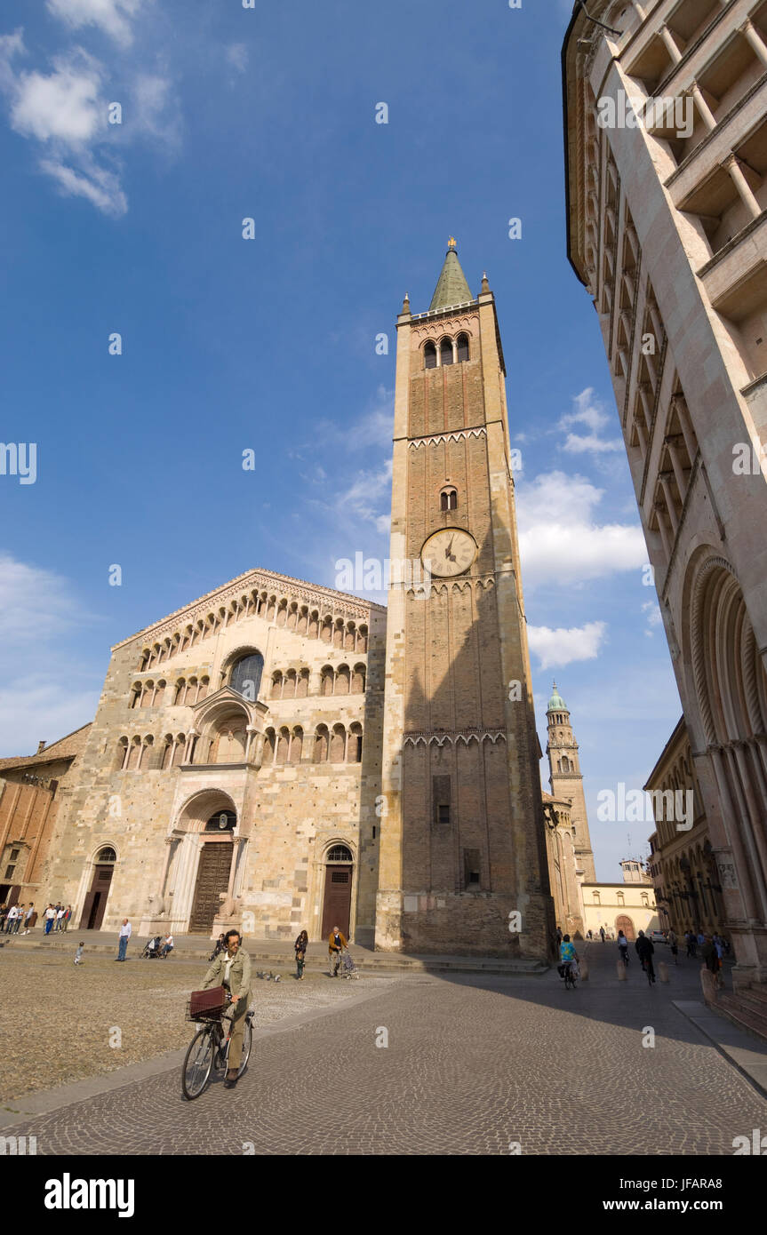 Duomo (Cathedral) and Baptistry, Parma, Emilia-Romagna, Italy Stock ...