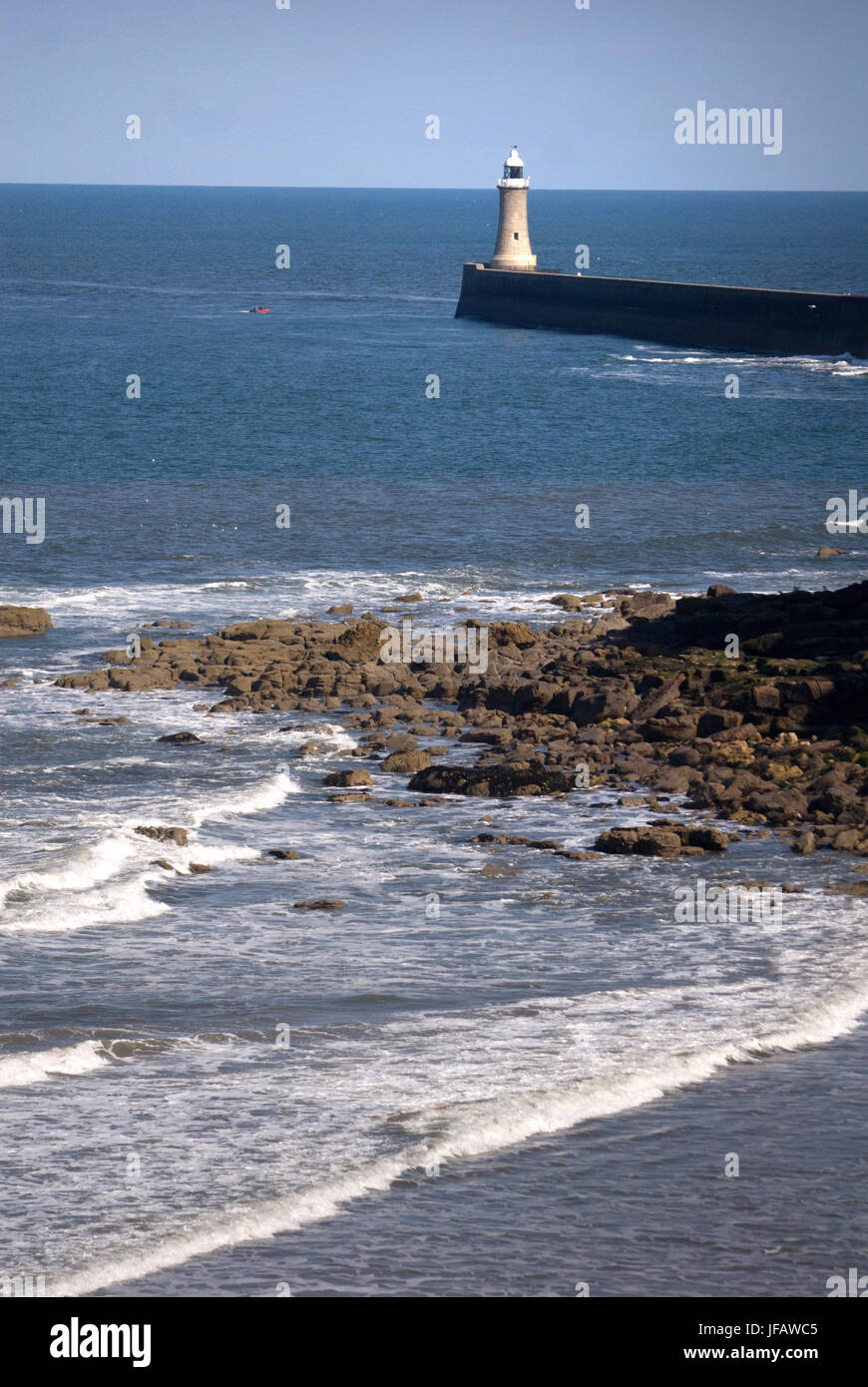 Pier and Lighthouse, Tynemouth Stock Photo - Alamy