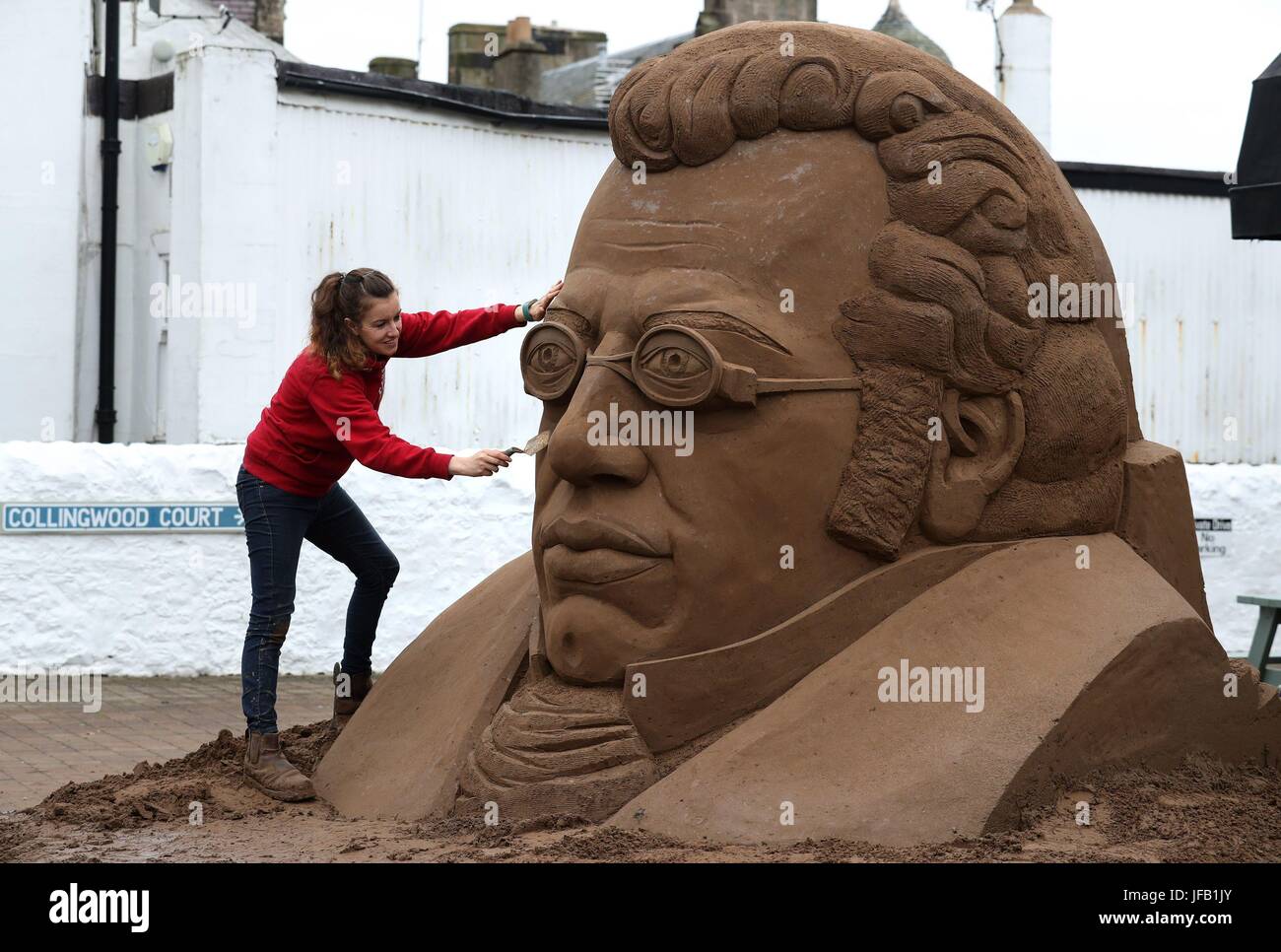 Claire Jamieson puts the finishing touches to a huge bust of composer ...