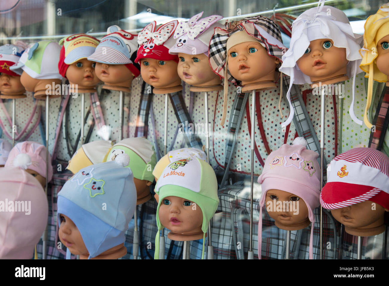 Heads Of Dolls High Resolution Stock Photography and Images - Alamy