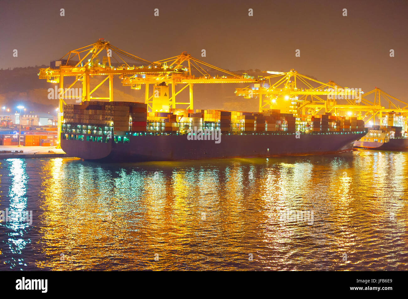 Tanker at night dark hi-res stock photography and images - Alamy