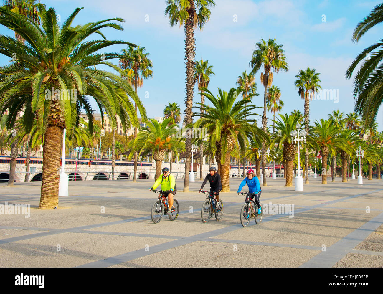 Colorful cyclist group hi-res stock photography and images - Alamy