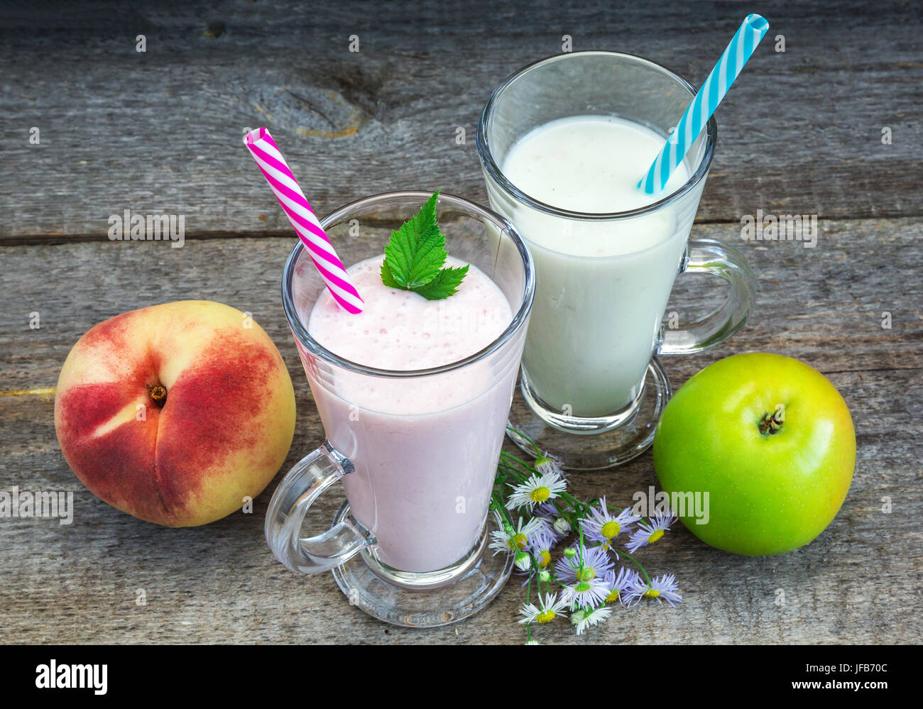 smoothies, healthy eating Stock Photo - Alamy